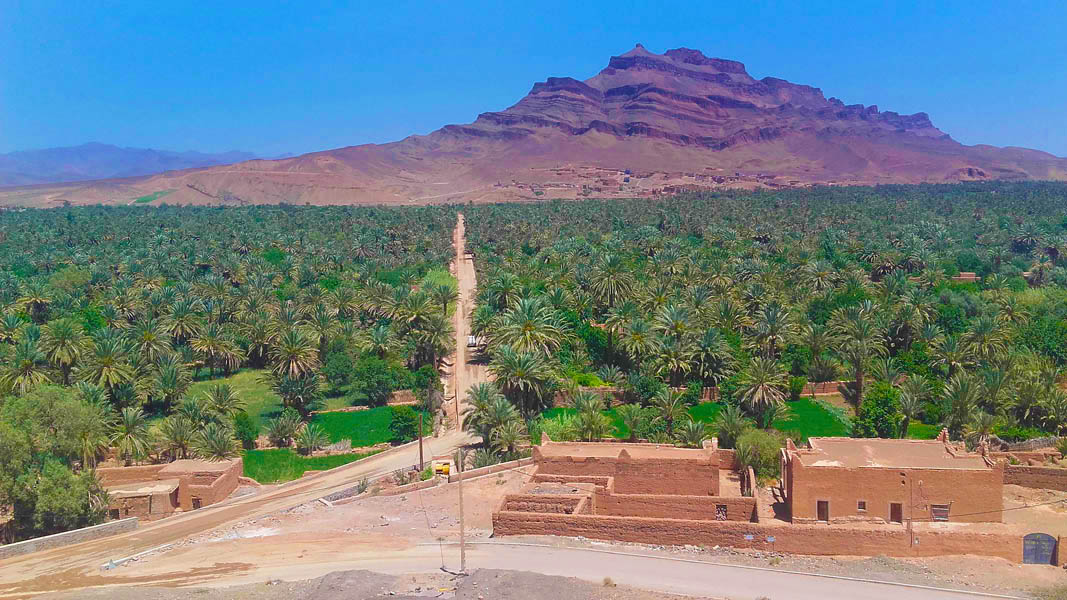 Palmeral del Draa, desiertos y Alto Atlas – Aventour Viajes y Expediciones